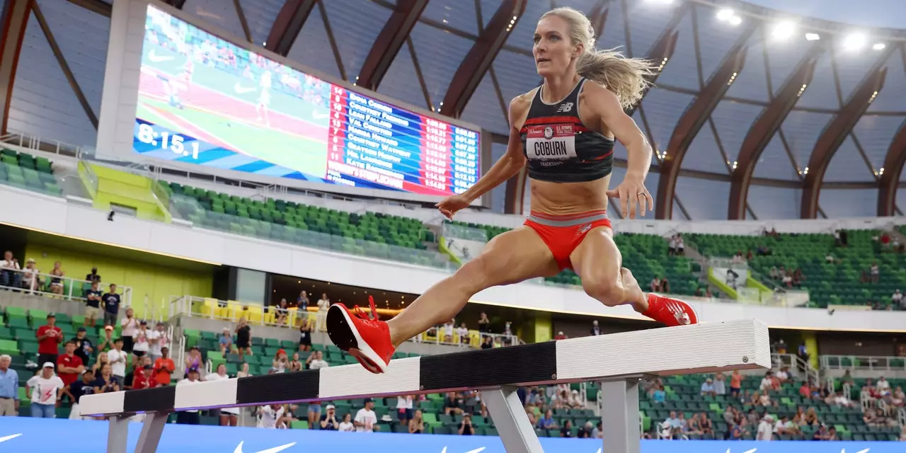 Emma Coburn Menang Gelar Steeplechase AS Kesembilan kanggo Nggawe Tim Olimpiade Katelu