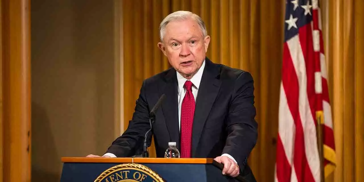 Jeff Sessions, državni tužilac, kaže da će legalizacija marihuane povećati nasilni zločin—i da ne može biti više u krivu