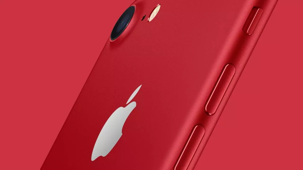 Apple เปิดตัว iPhone สีแดงเพื่อสนับสนุนการวิจัย HIV/AIDS