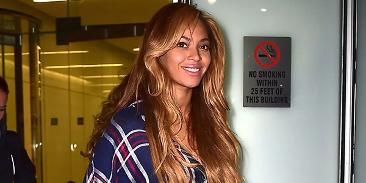 Atnaujinimas: turime daugiau informacijos apie Beyoncé netikėtumo albumo išleidimą