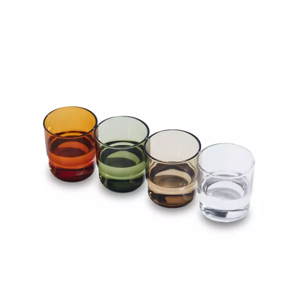 Ensemble de quatre verres multicolores